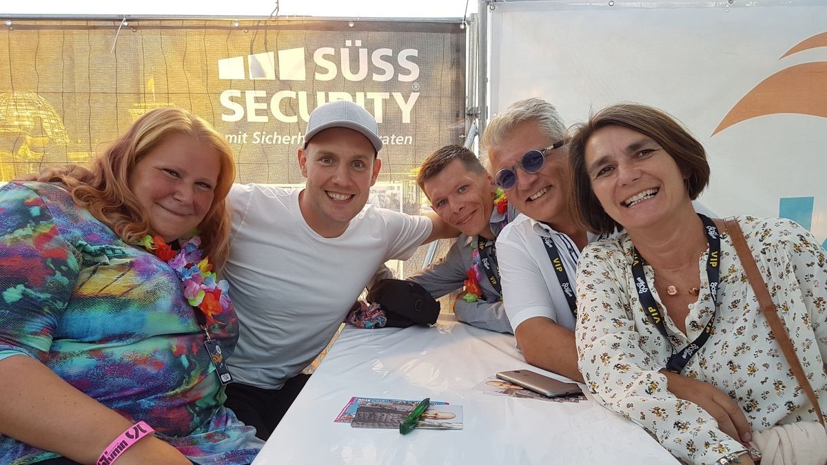 „Ach du meine Güte“, ruft Oli P. beim Anblick der CD