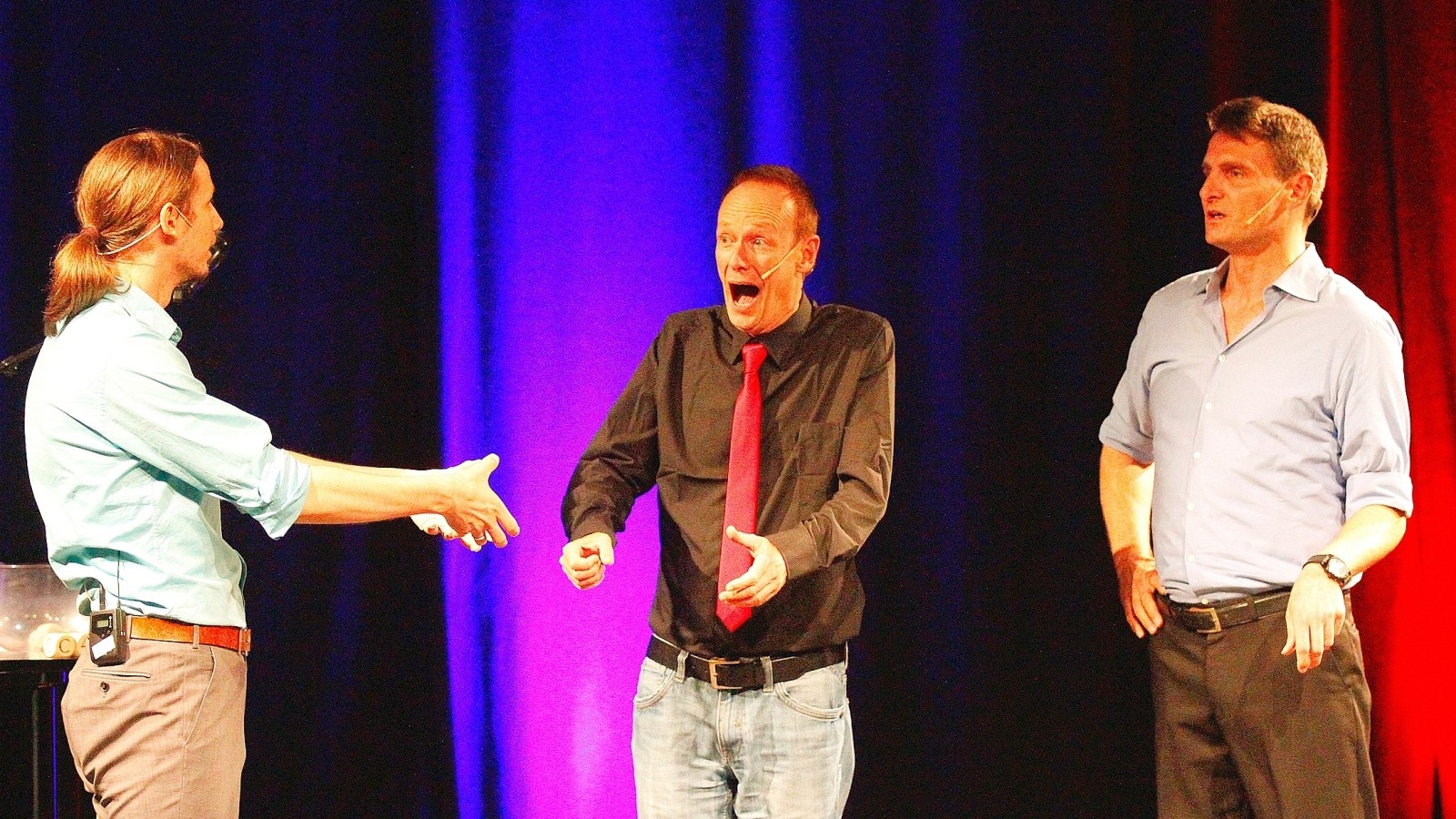 Springmäuse führen in Mülheim Hamster über die Bühne