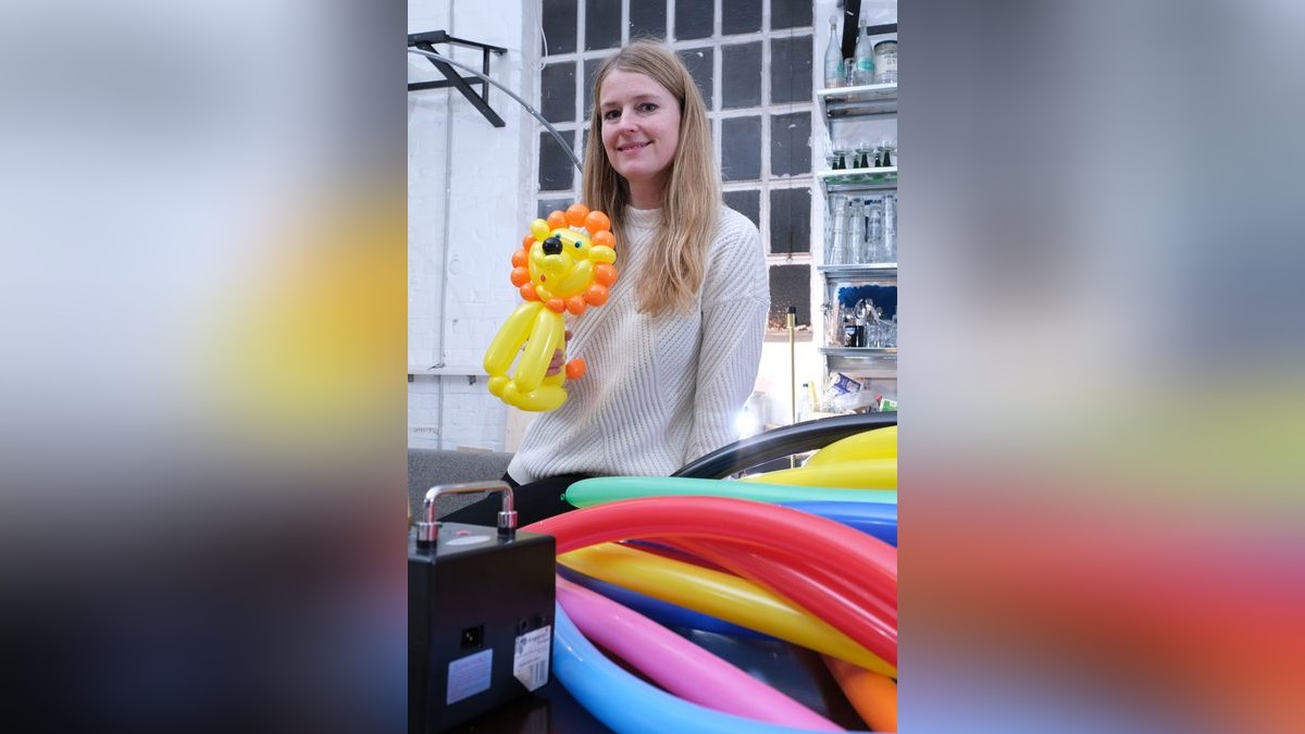 Luftige Kunst: Ballon-Künstlerin Sina Greinert