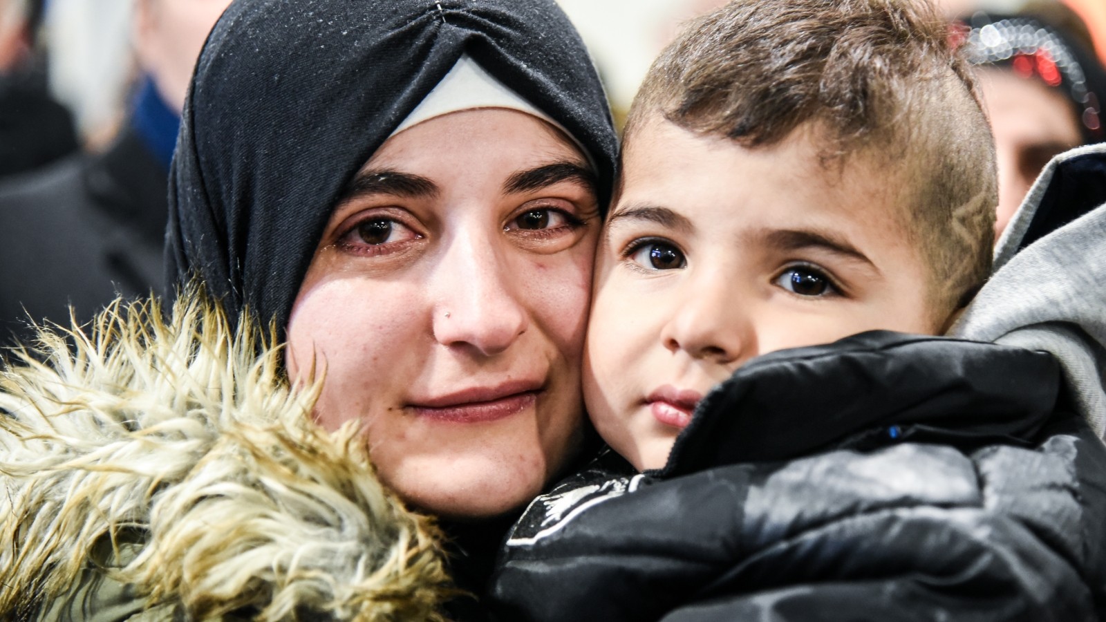 Issa ist zurück bei seiner Familie