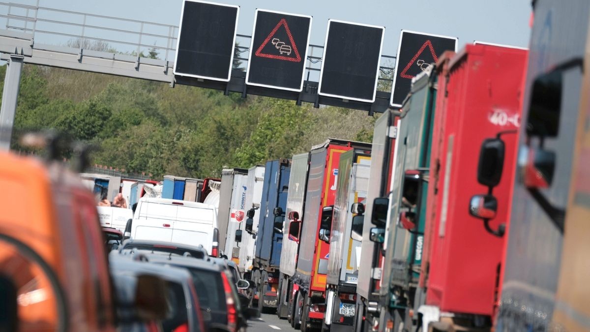 Überholverbot für Lkw auf A 44 gilt bald bis Geseke