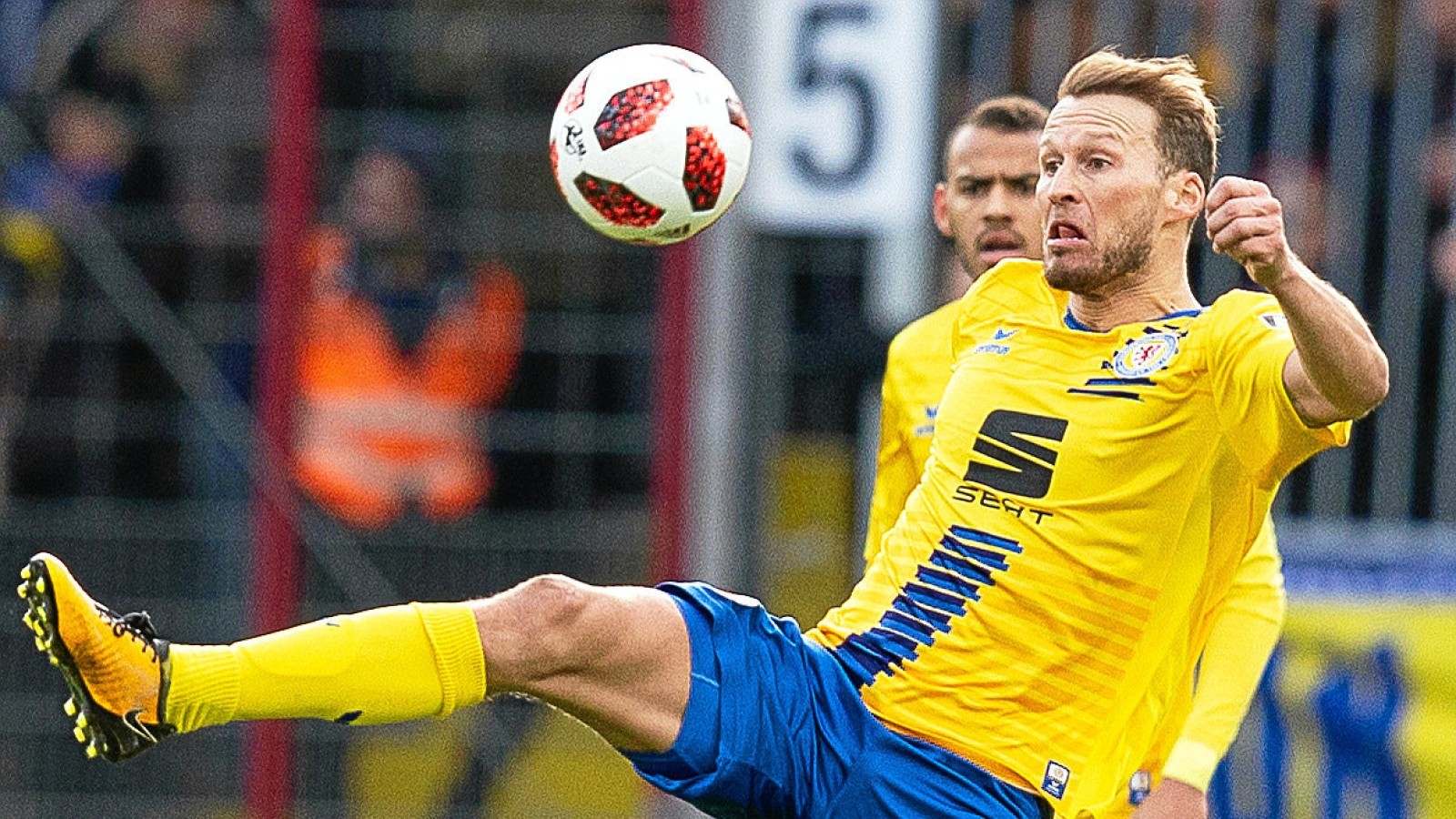 Marc Pfitzner – Eintracht Braunschweigs Rettungsexperte