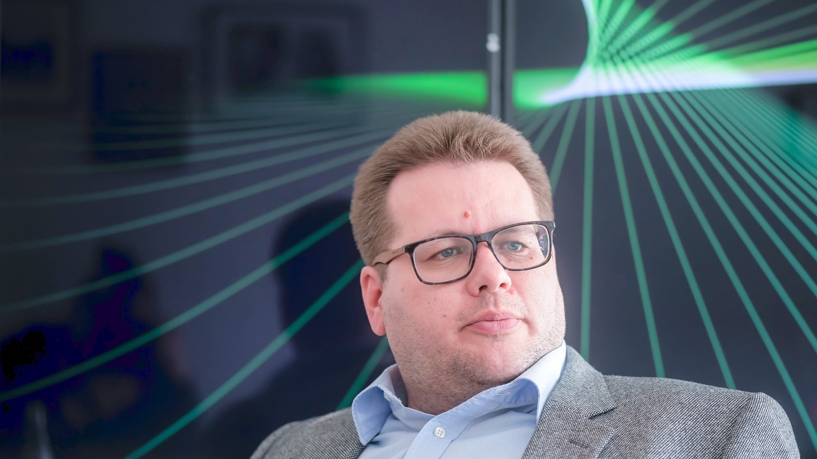 Sascha Hellen verleiht den Steiger-Award diesmal in Essen