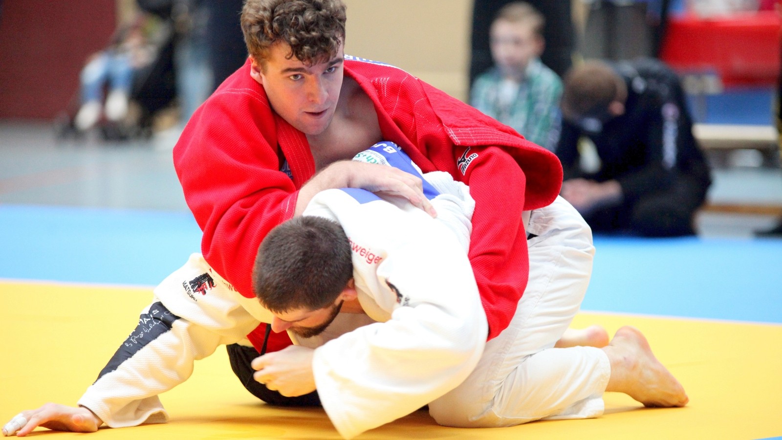 Der JC Koriouchi Gelsenkirchen feiert Liam Herrmann