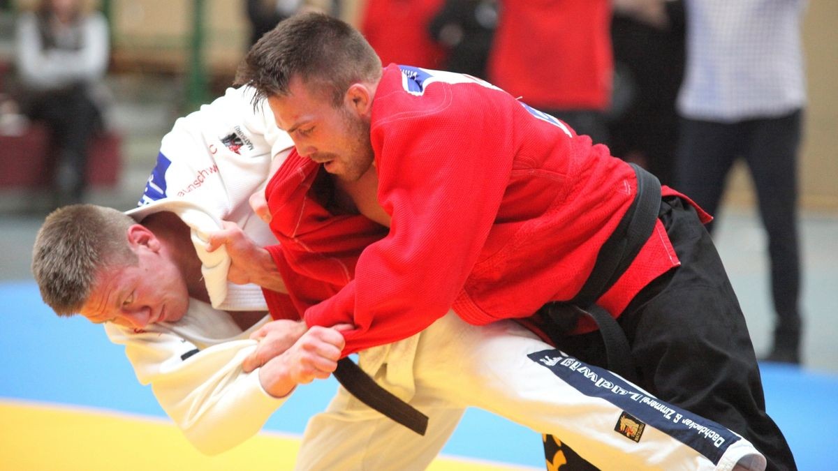 Der JC Koriouchi Gelsenkirchen feiert Liam Herrmann