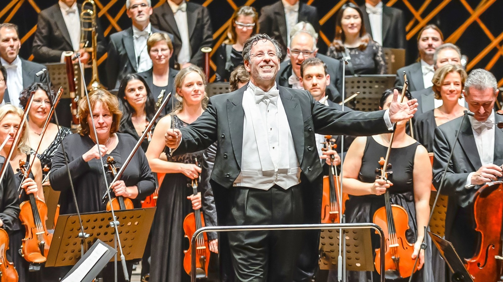 Steven Sloane bittet zum Großprojekt „Parsifal“ nach Bochum