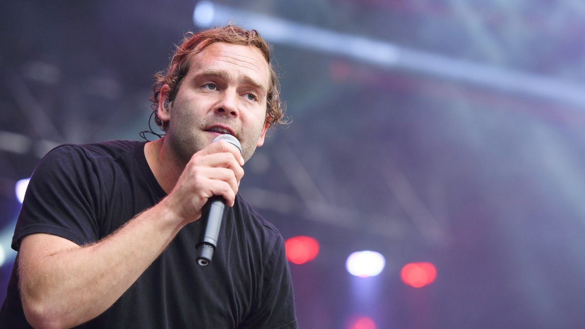 Axel Bosse samt Band spielt beim Eselrock-Festival in Wesel