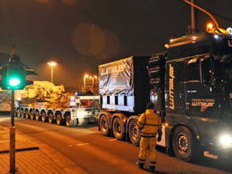 Müller-Weingarten schickte größten Schwertransport der letzten Jahre ...