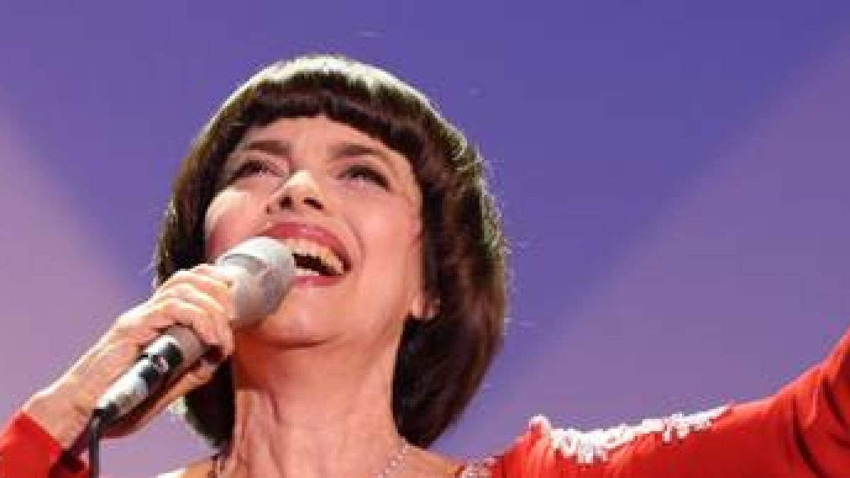 Rosen für Mireile Mathieu