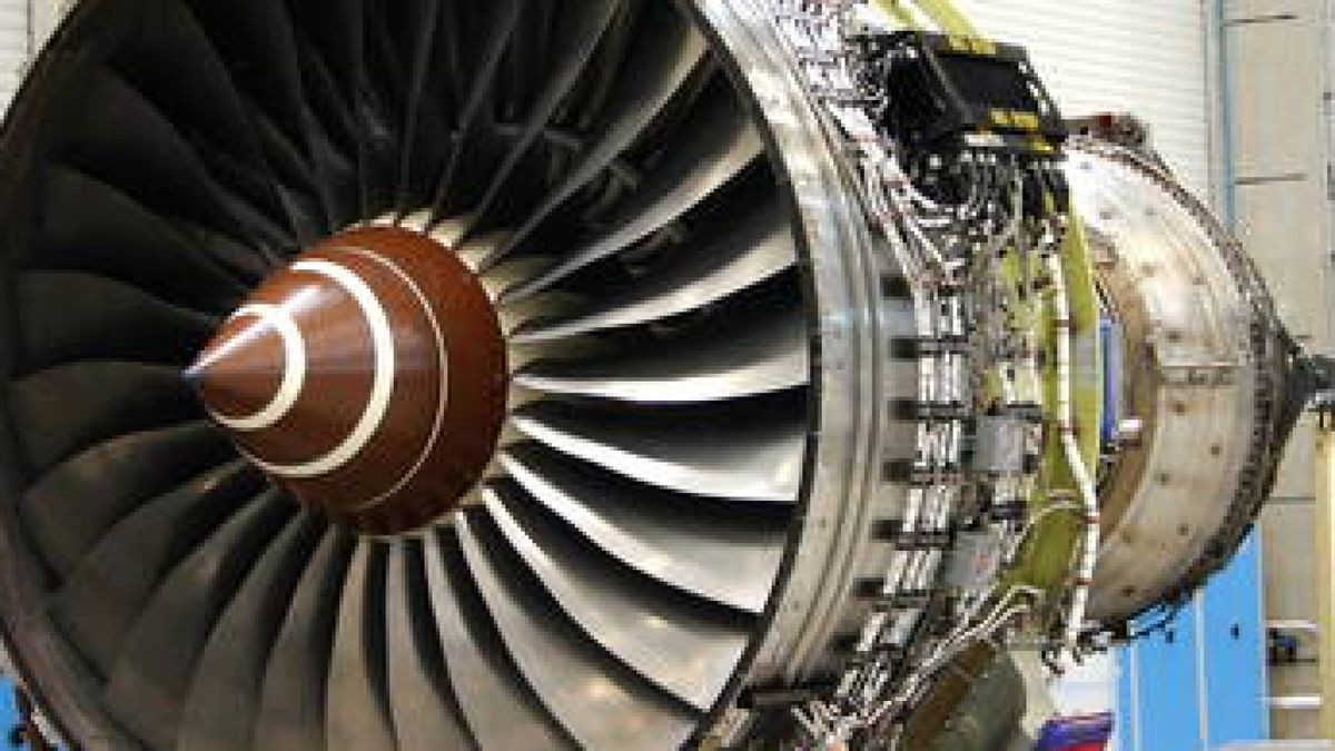 N3 zeigt maßstabsgetreues Triebwerksmodell