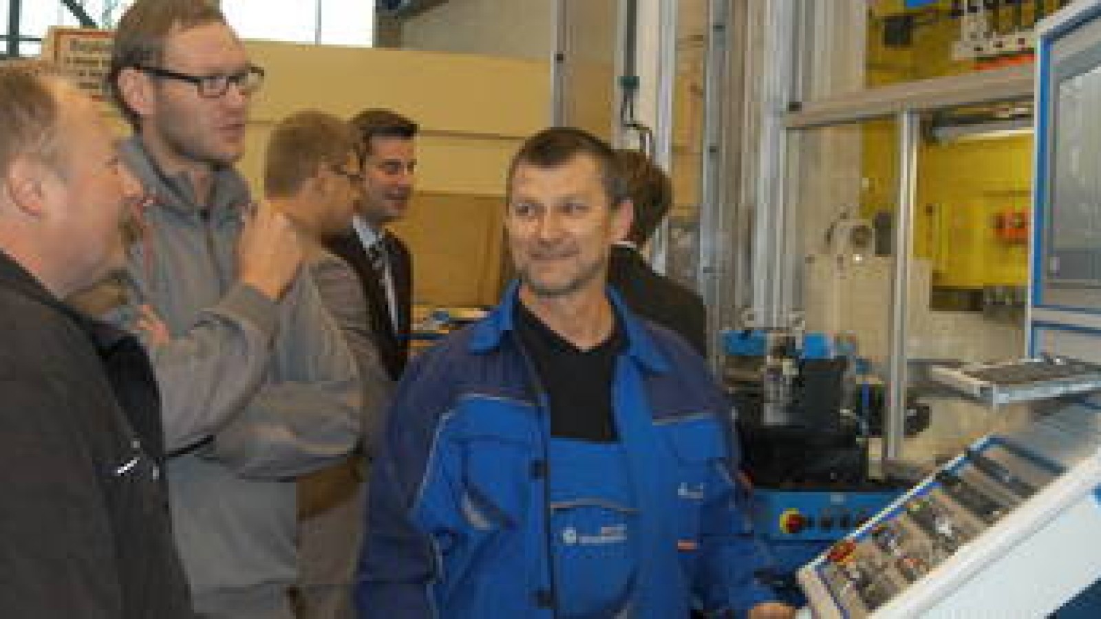 Gute Auftragslage und dritter Mann bei Raster-Zeulenroda