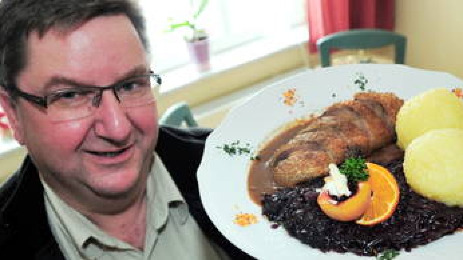 Henne-Wirt hat ein altes Rezeptbüchlein von 1842 erworben