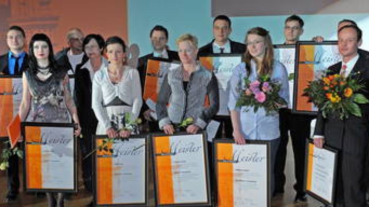 Meisterurkunden für zwölf Männer und Frauen aus dem Südharz