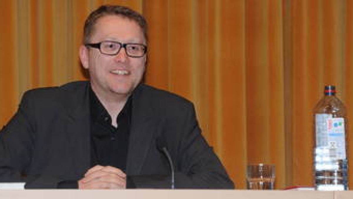 Jan Weiler las im Rahmen des Bücherfrühlings aus dem Leben gegriffene ...