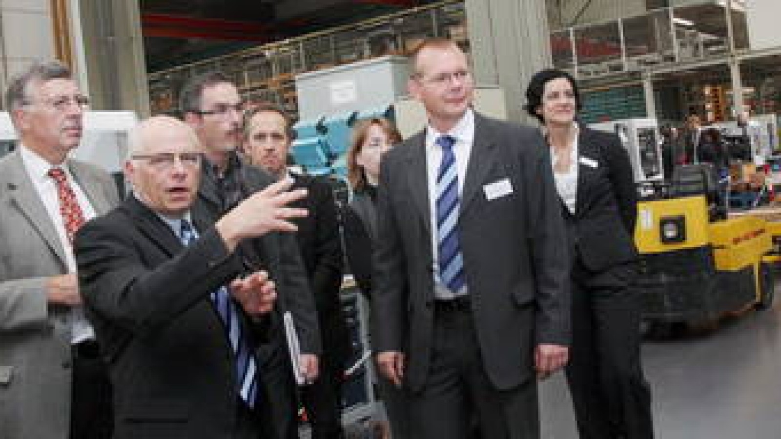 Sumitomo Demag GmbH produziert in Wiehe mit 280 Leuten hochmoderne ...