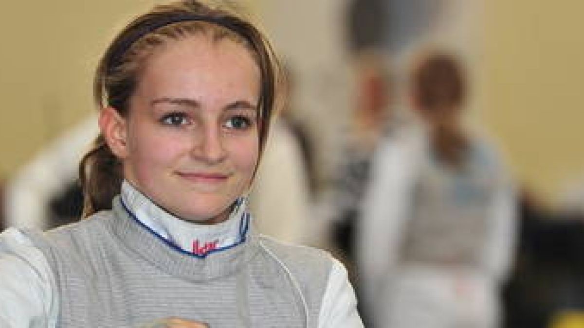 Jenaer Fechterin Elisabeth Stoß erkämpft Silber