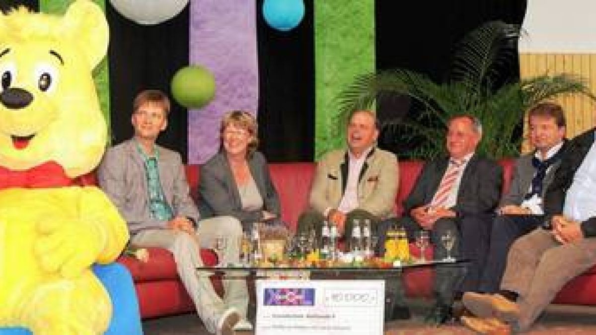 Kommissar und Ritter saßen bei "Kinder-Wetten, dass" auf der Couch