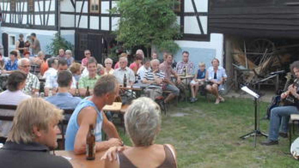 Freiluftkonzert im Bauernmuseum Nitschareuth mit Ralf Dietsch