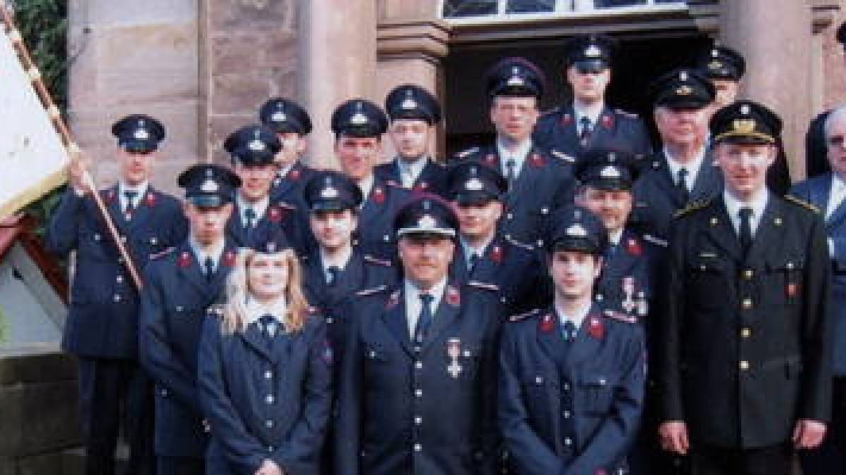 Feuerwehr Wüstheuterode baute in mehr als 300 Arbeitsstunden ihr neues ...