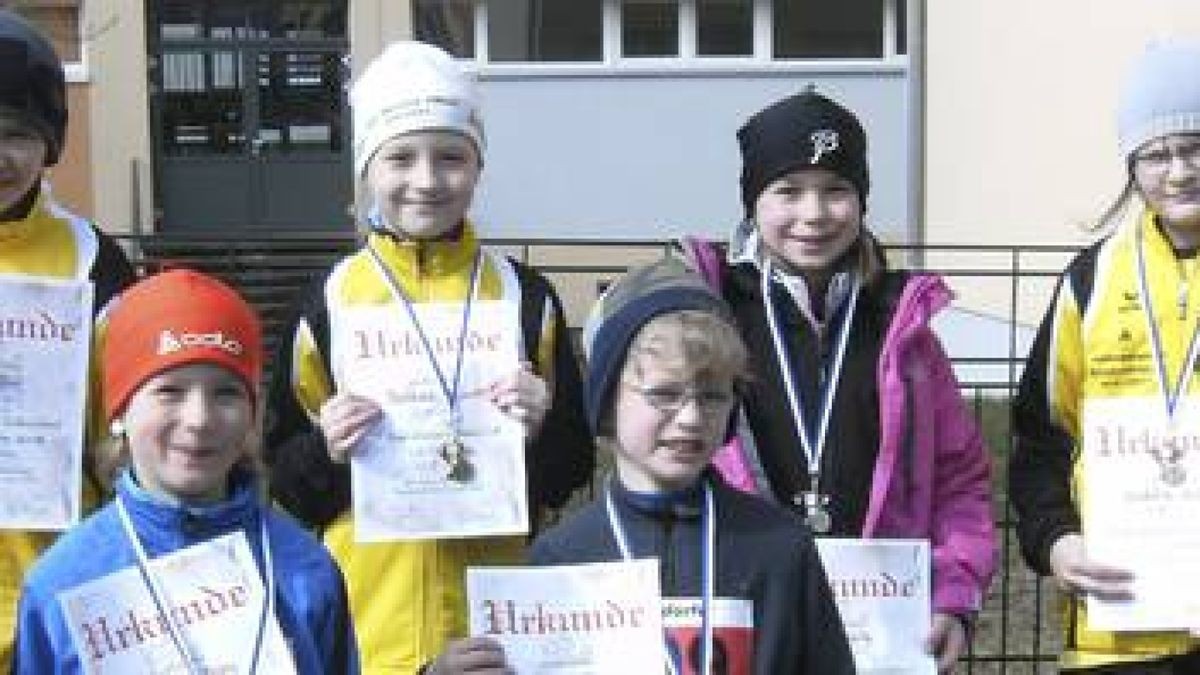 Läufer LAC Rudolstadt siegen bei Geländelauf in Kaulsdorf vierfach