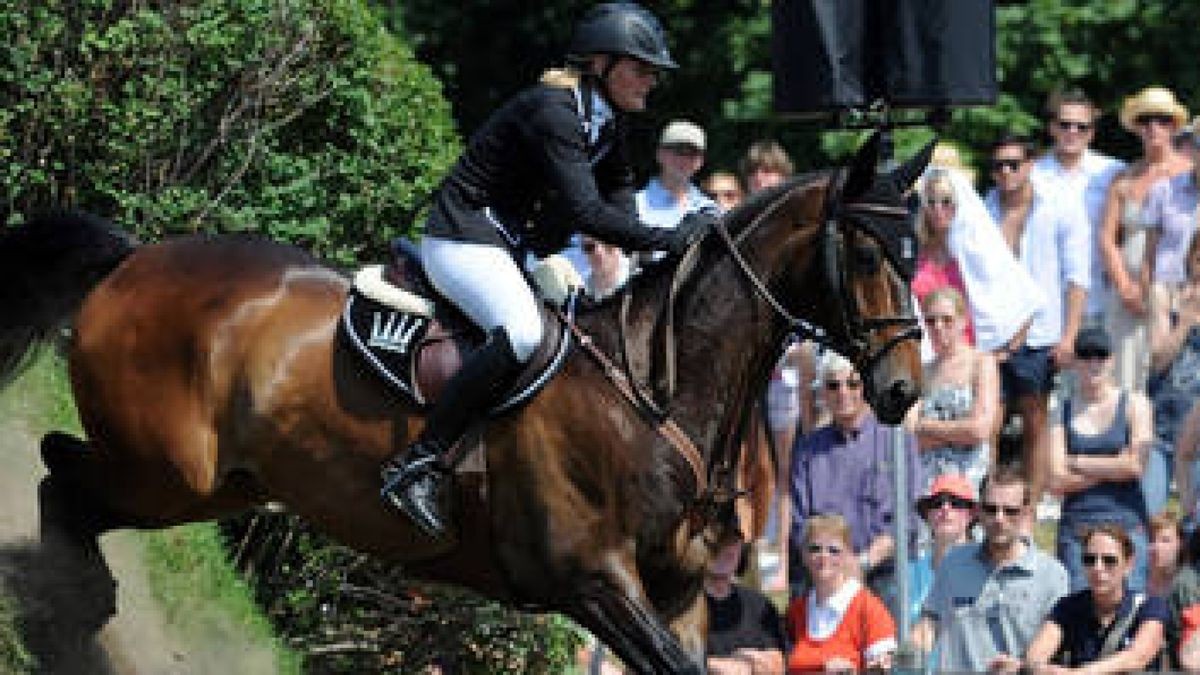 Schwieriges Reiten auf dem deutschen Spring-Derby