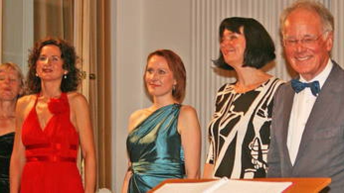 Würdiger Abschied für Christine Hansmann im DNT