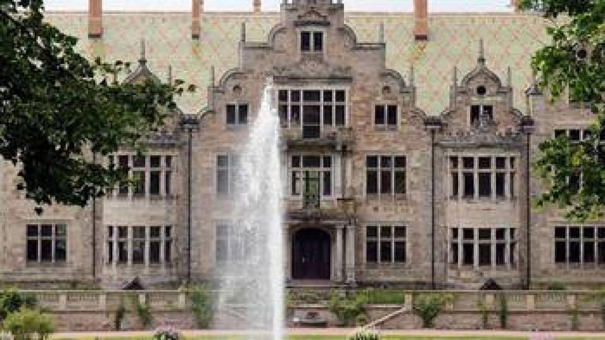 Festsaal von Schloss Altenstein im Rohbau wiederhergestellt