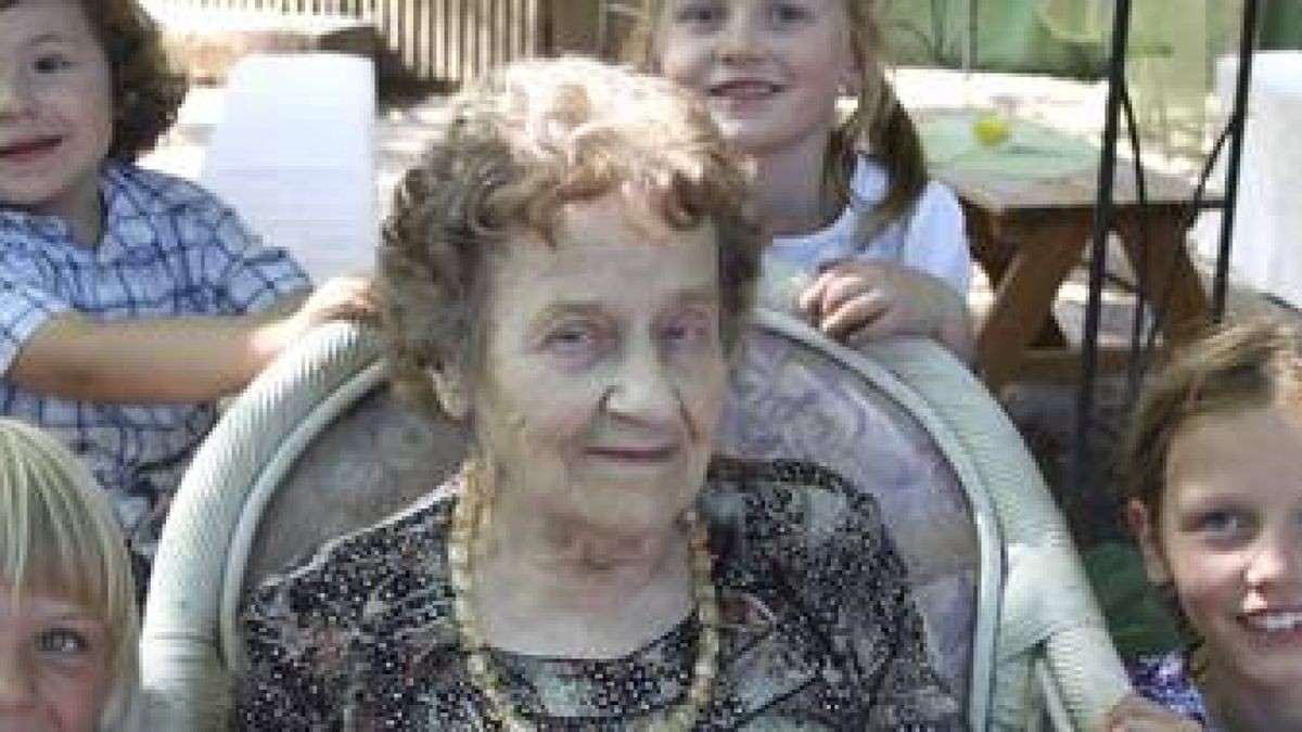 Gothaerin Emma Lokuszies feiert ihren 100. Geburtstag