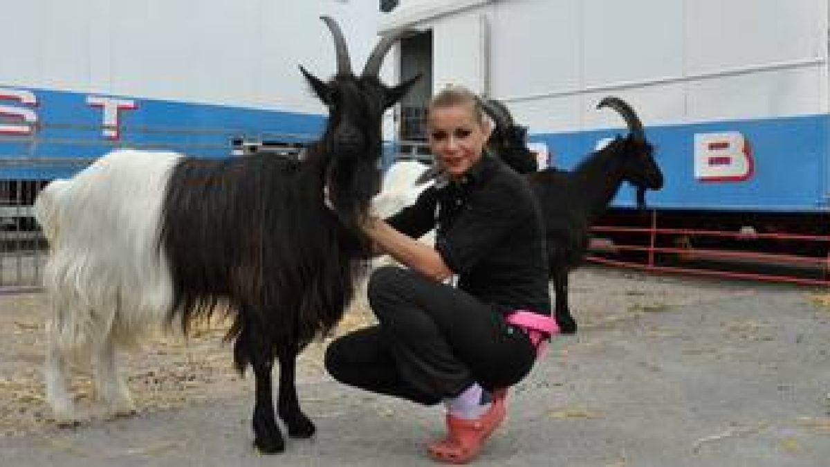Tiertrainerin von Zirkus Probst stand auch bei Festival in Monte Carlo ...
