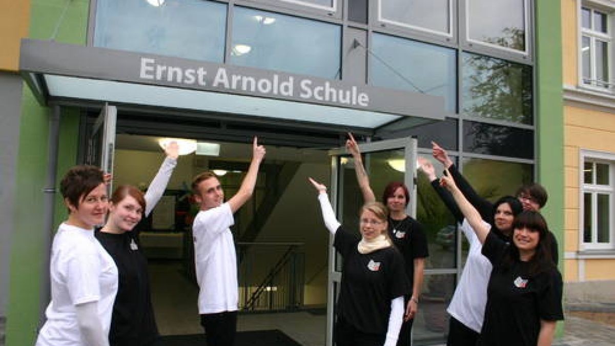Greiz: Berufsbildungszentrum heißt jetzt offiziell Ernst Arnold