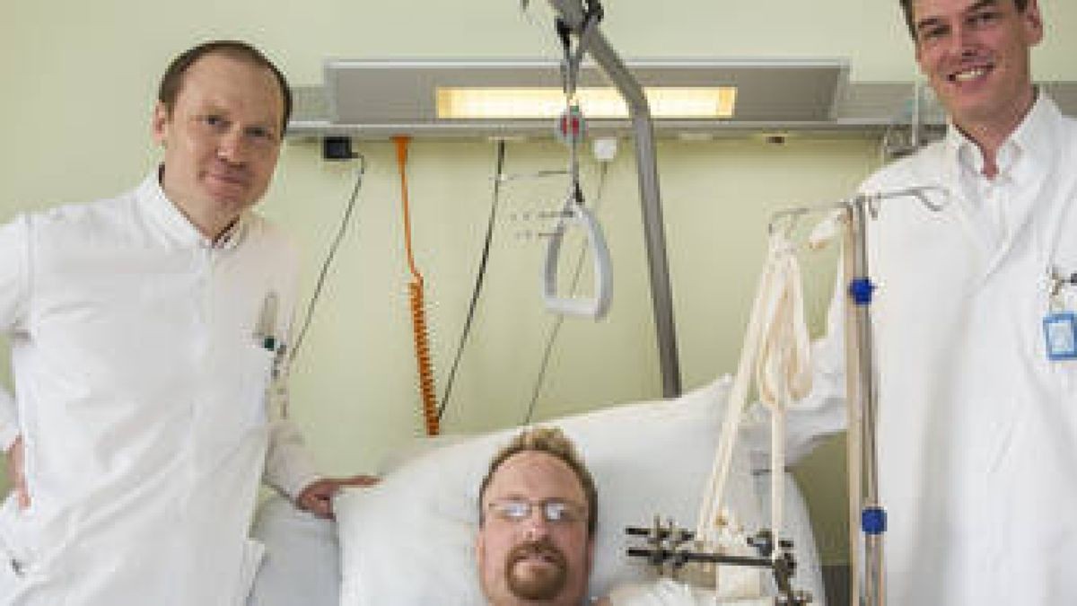 Ärzte nähen abgetrennten Arm nach Unfall auf A 71 wieder an