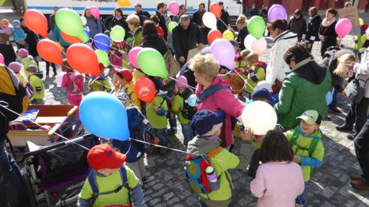 Demo gegen Schließung der Ackerwand-Kita in Weimar