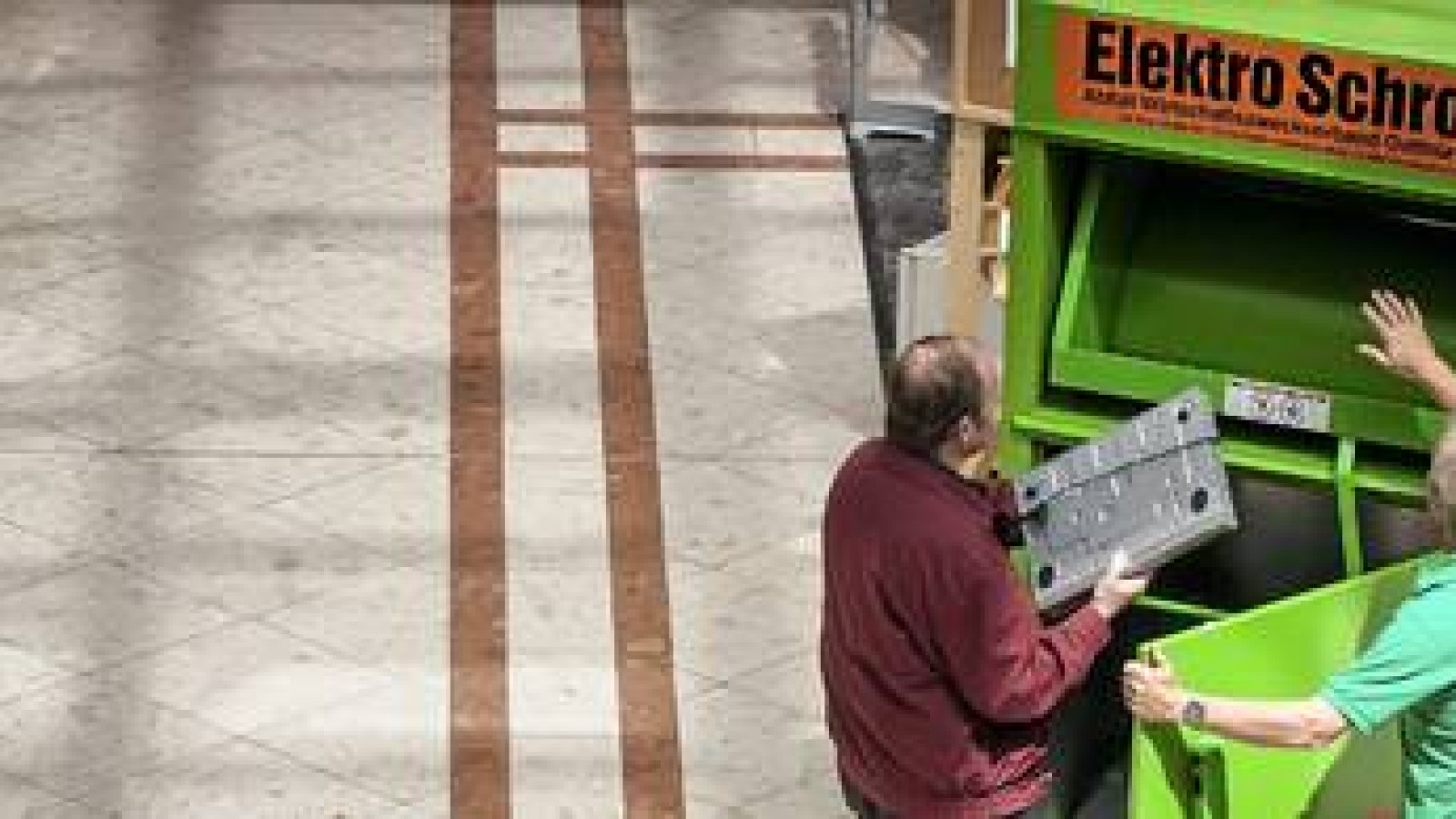 Der Elektroschrott-Container kommt nach Gera