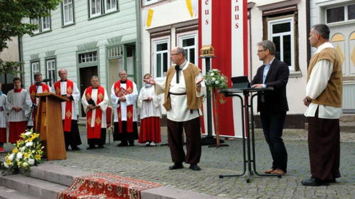 Gedenken an die Stadtpatrone Aureus und Jusitinus in neuer Form auf dem ...