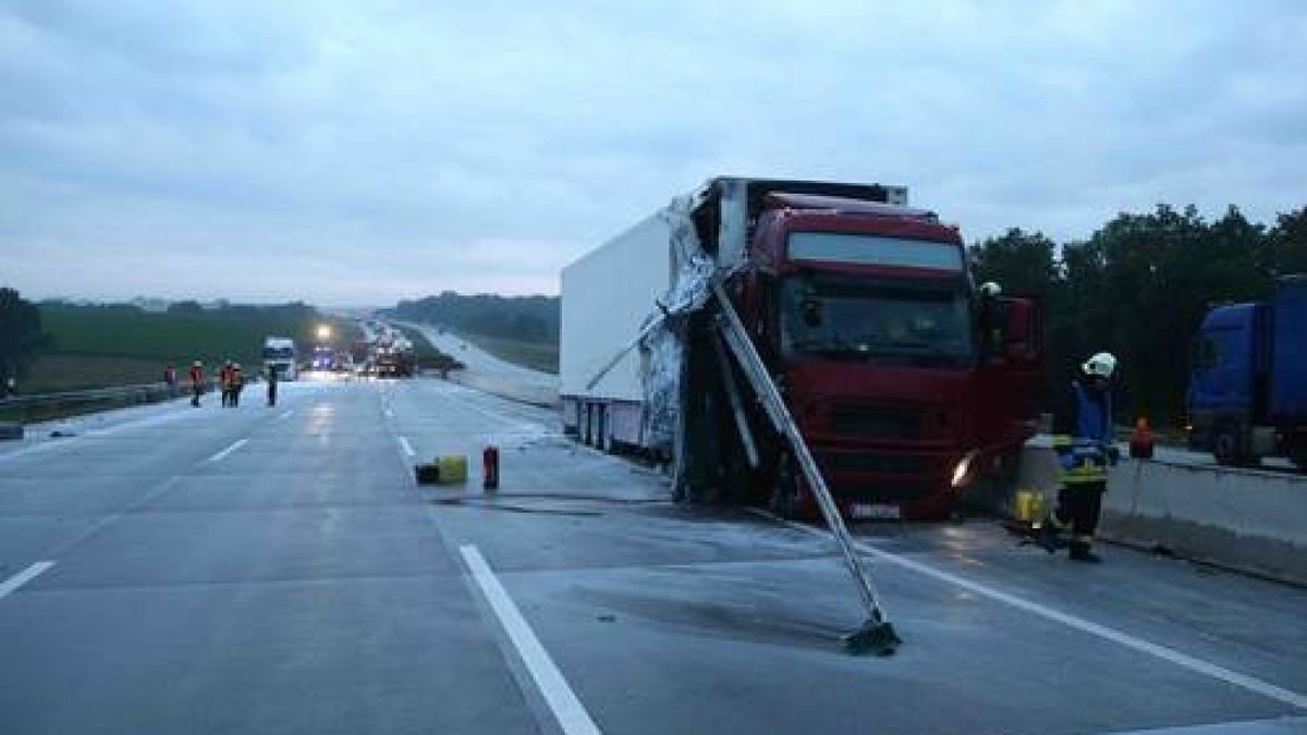 Stau nach mehreren Unfällen auf A4 bei Ronneburg