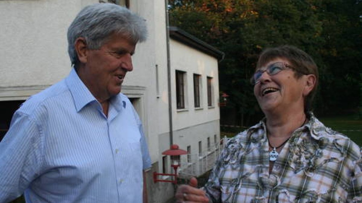 30-jähriges Jahrgangstreffen von drei Schmöllner Schulen im Lohsengarten