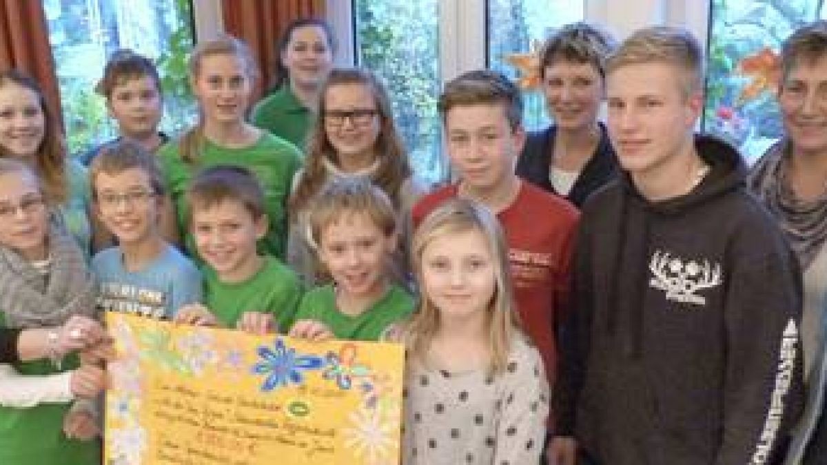 Berlstedter Regelschüler spenden 1000 Euro für Ronald-McDonald-Haus