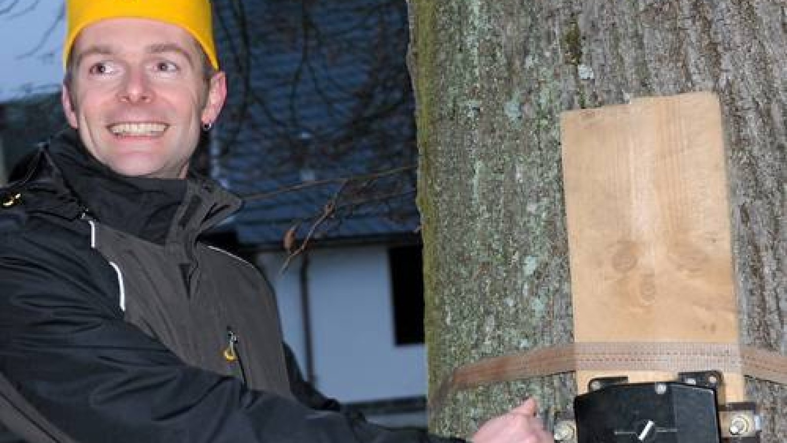 Feierlaune beim Pyramiden-Anschieben im Bad Lobensteiner Hain
