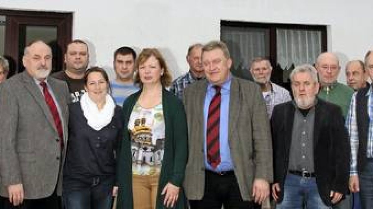 Noch nicht alle Spuren der Flut an Sportanlagen des FSV und in Berga ...