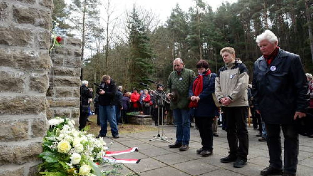 Mythos Jonastal: „Wir gehen davon aus, dass es fünf Atombomben sind“