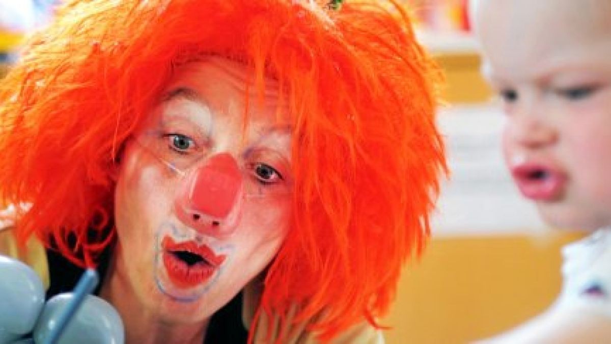 Kliniksclown Knuddel hat in Jena auch hochbetagte Fans