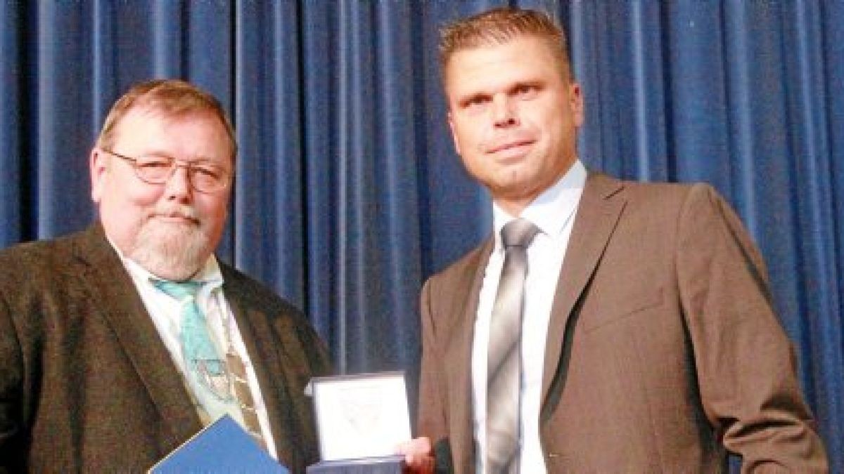 Enkeltochter singt beim Abschied: Bürgermeister von Elsterberg geht