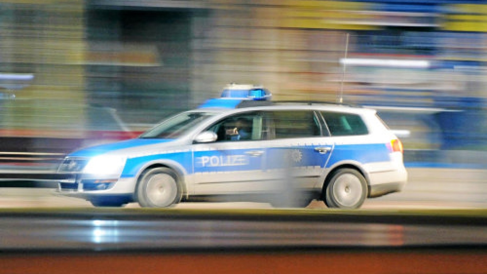 Jena: Ein Autofahrer verliert das Bewusstsein, ein anderer überschlägt ...