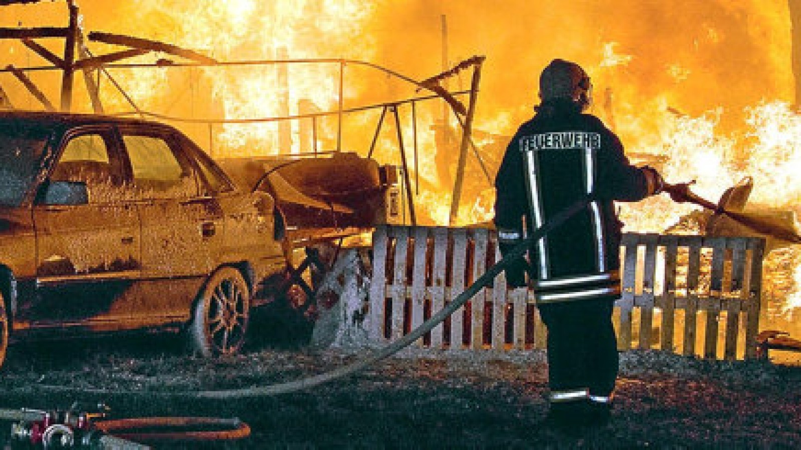 Drei Verletzte nach Großbrand am Stausee Ratscher