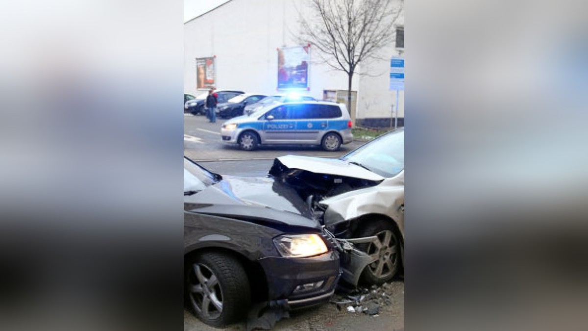 In den Gegenverkehr geraten: Heftiger Unfall in Gera
