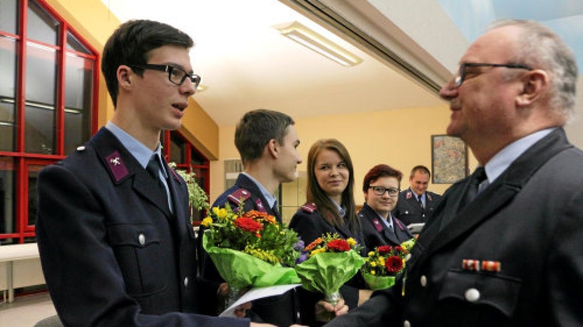 Es regnet Auszeichnungen bei der FFW Hermsdorf
