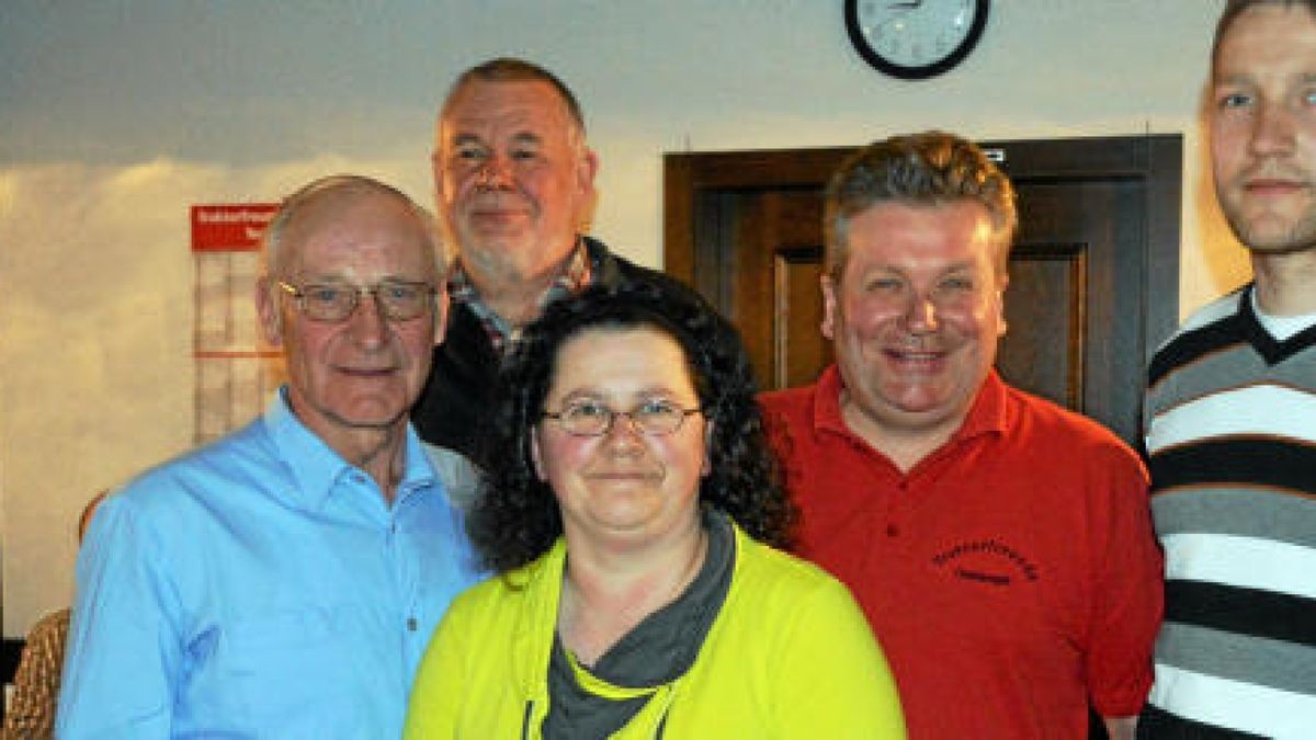 Maschinenaufbau-Freaks: Traktorenfreunde in Zeulenroda-Triebes gründen ...