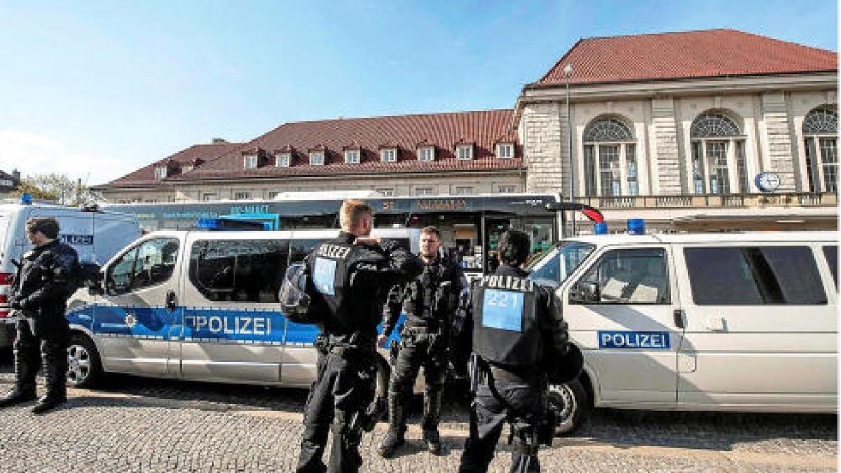 Polizeieinsatz im Bahnhof Weimar