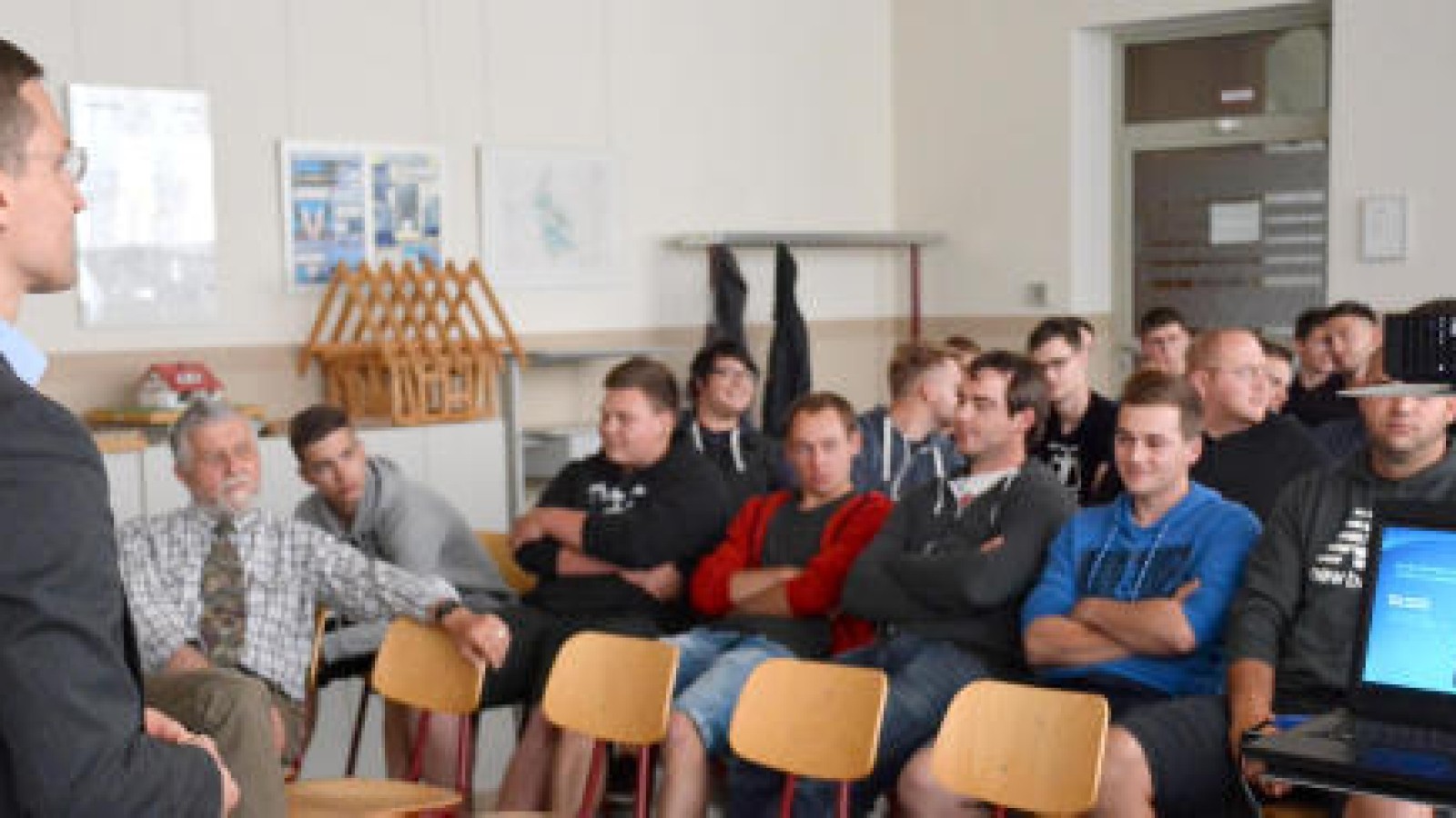 Daniel Adamus spricht in Geraer Berufsschule über seine Karriere nach ...