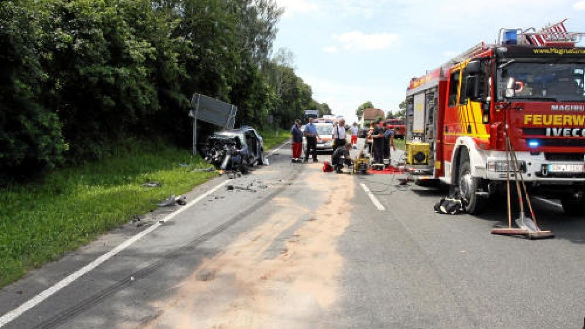 Toter nach schwerem Unfall auf der B281 unweit von Kolba